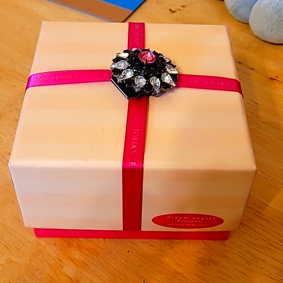 Victoria's Secret | Other | Rare Victorias Secret Dream Angels Luminous ...